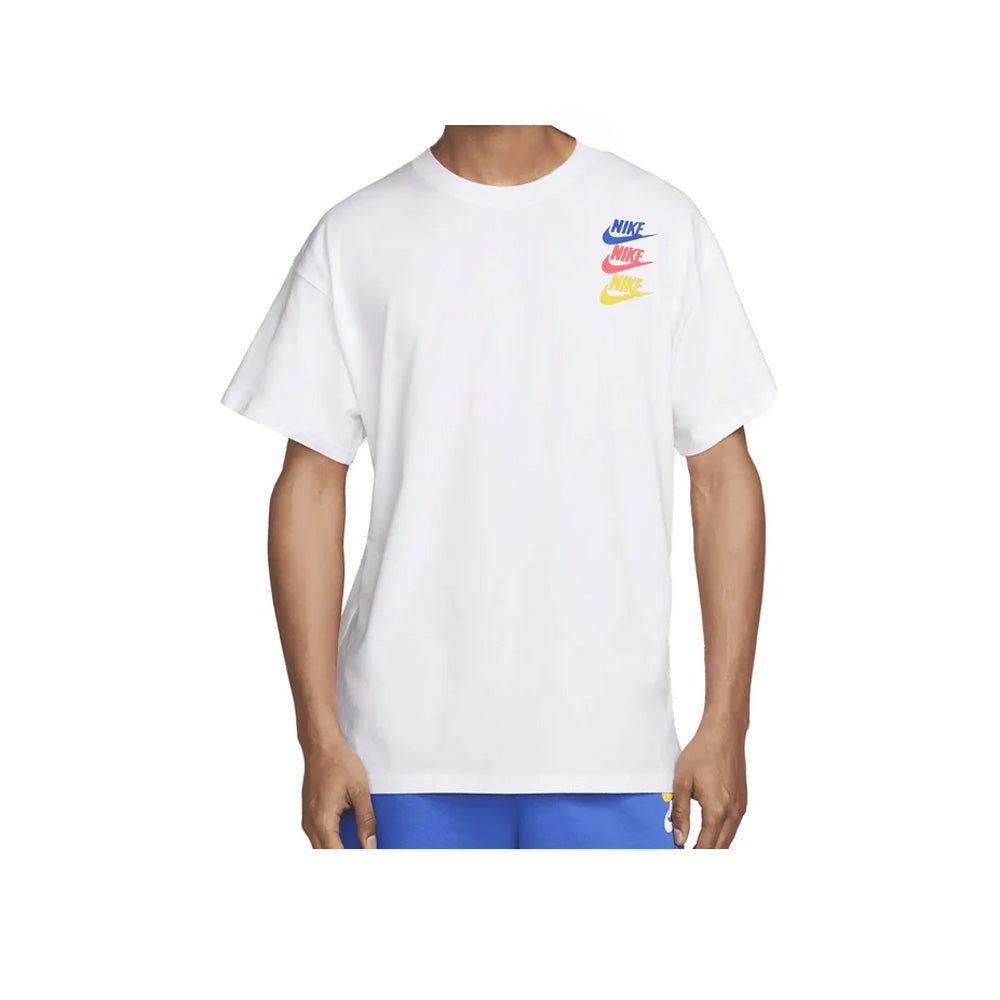 Buy Nike Standard Issue T-Shirt White Small 100 - Free UK Delivery ...
